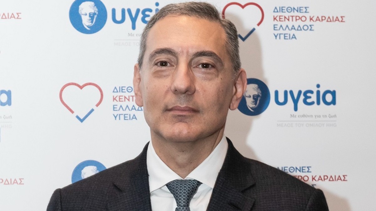 Θεόδωρος Κωφίδης: Ο κορυφαίος καθηγητής Καρδιοχειρουργικής στο ΥΓΕΙΑ ...
