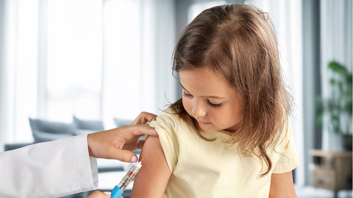 «Ψαλίδι» στις παιδικές συστάσεις εμβολιασμού στις ΗΠΑ: Περιορισμοί για ...