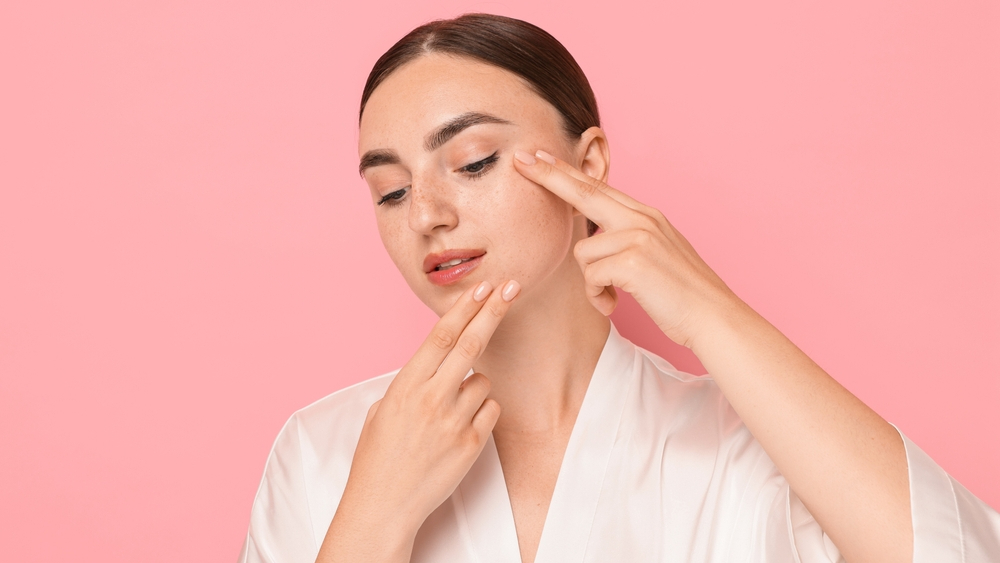 Τι είναι η τεχνική mewing και τι σχέση έχει με την face yoga