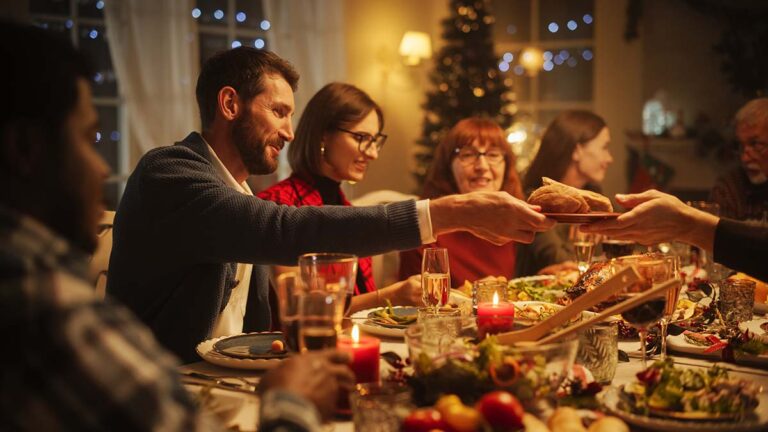 Tips για χριστουγεννιάτικο τραπέζι χωρίς υπερβολές ή ενοχές