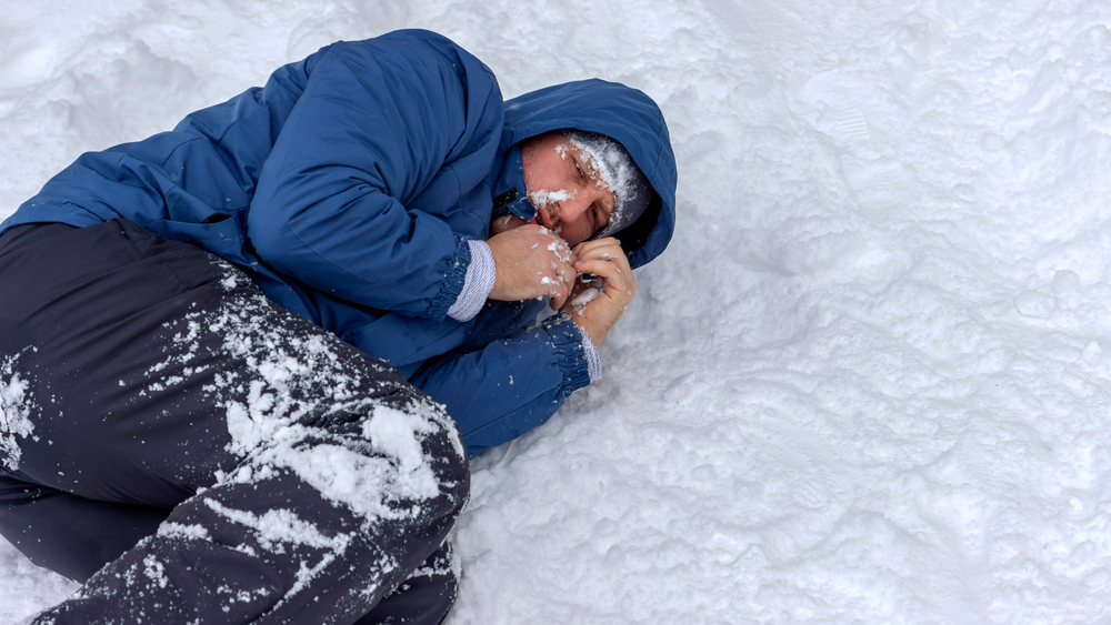 Το επικίνδυνο φαινόμενο της «παράδοξης απογύμνωσης» στην υποθερμία