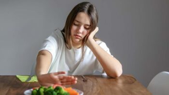Παιδιά 8 και 9 ετών στον λαβύρινθο των διατροφικών διαταραχών